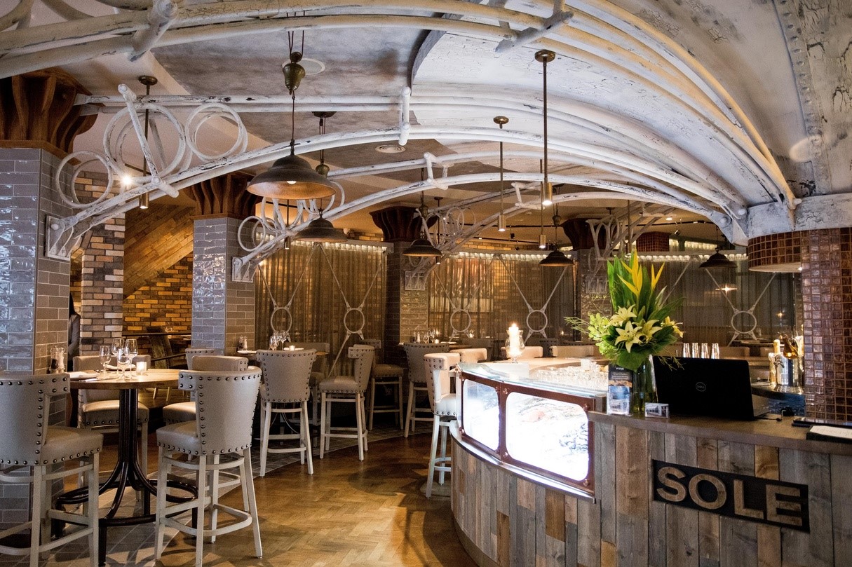 CBE customers retain their 'World Luxury Restaurant' Awards - CBE ...