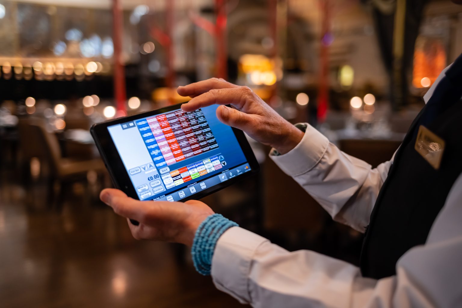 The benefits of tablet ordering within the hospitality industry - CBE ...